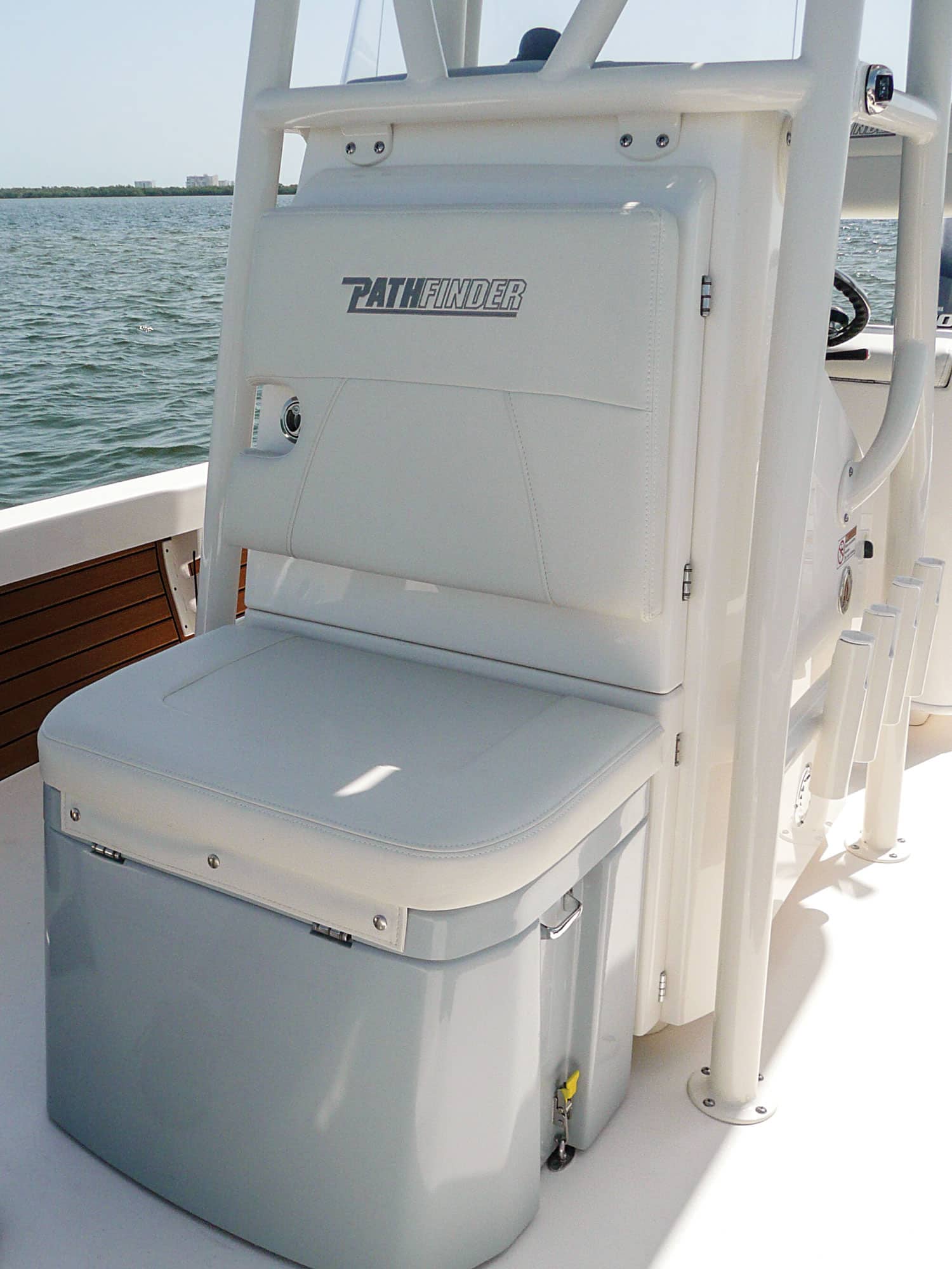 Pathfinder 2500 Hybrid Boat Test | Salt Water Sportsman